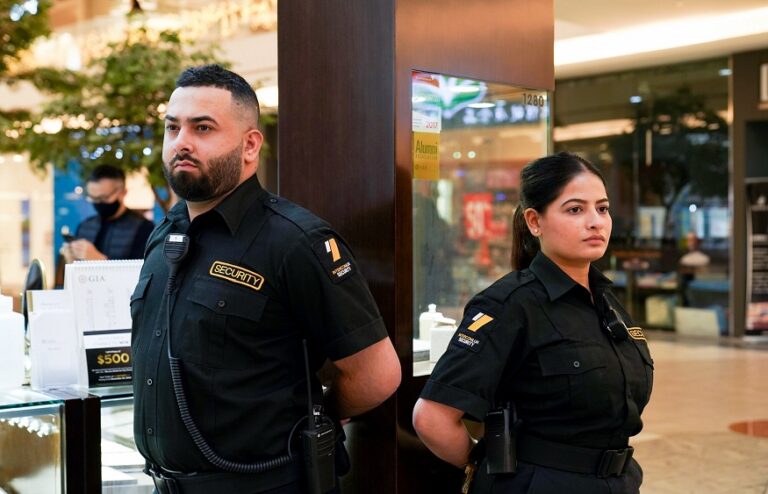 How Security Guards in Shopping Malls Are Able to Protect Your ... How Security Guards in Shopping Malls Are Able to Protect Your ...